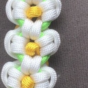 Daisy Flower Bracelet - Etsy