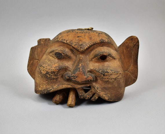 Antique chinese Bell / Mask lacquer wood - Gem