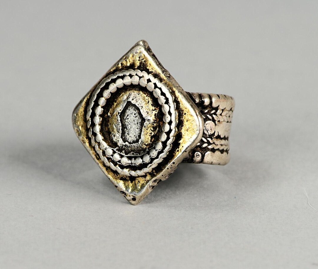 Antique Omani Hèysa Ring in Gilded Silver - Etsy