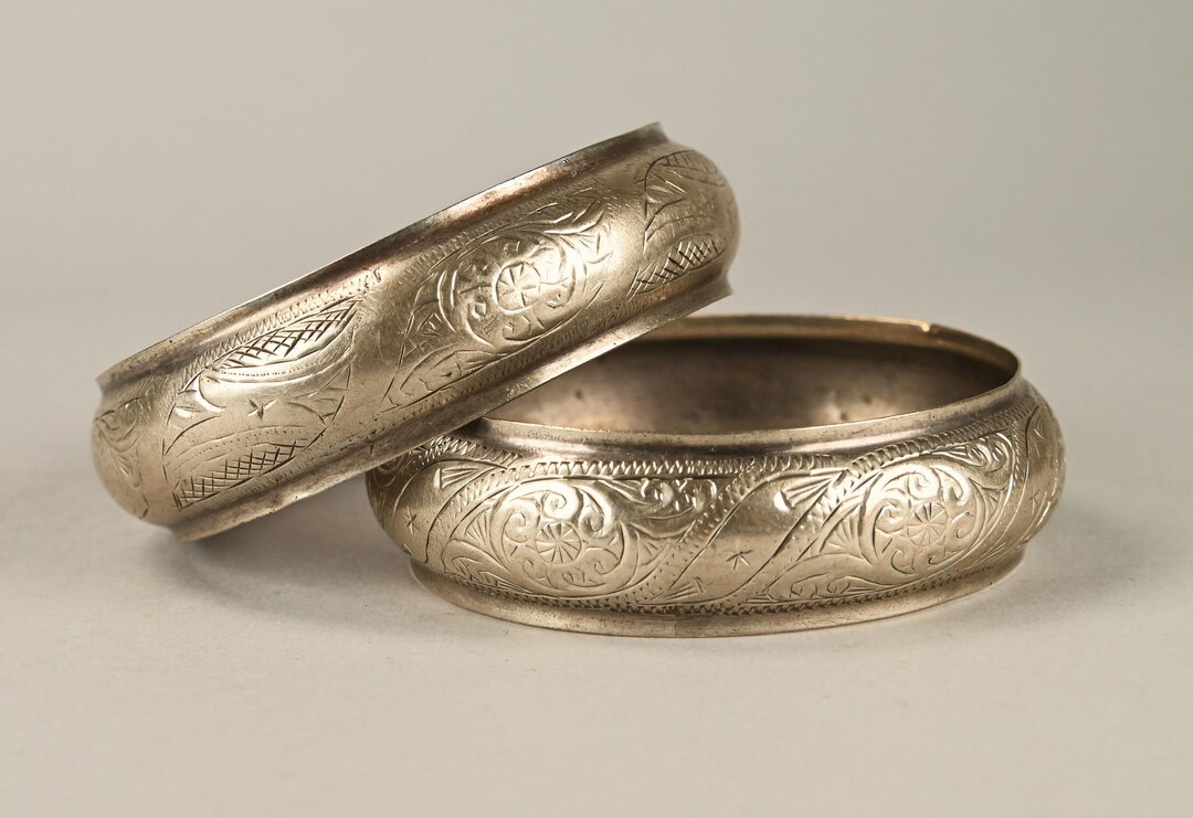 Pair of Antique Engraved Silver Bangles - Etsy
