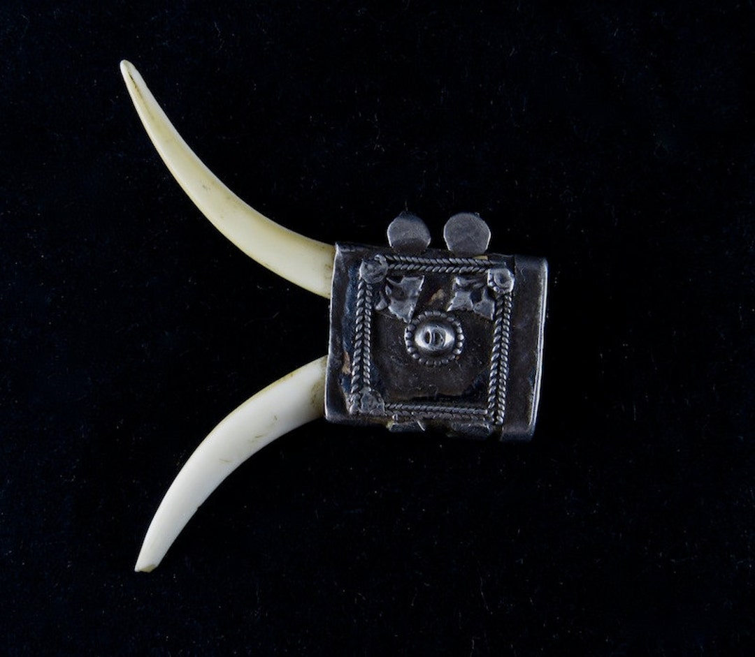 Antique Indian Silver Fangs Pendant - Etsy