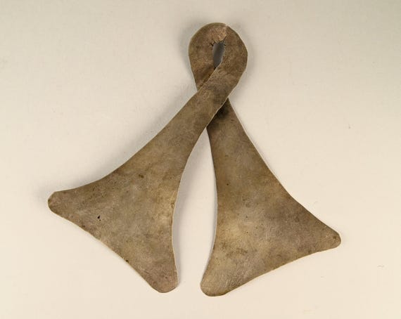 Antique "Marangga" pectoral - Sumba, Indonesia - Gem