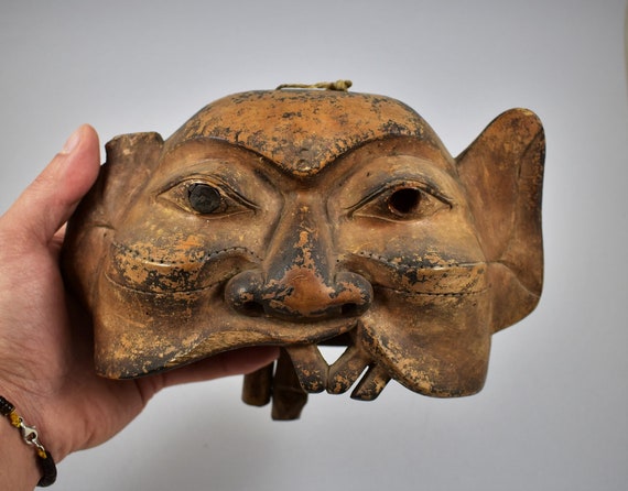 Antique chinese Bell / Mask lacquer wood - Gem