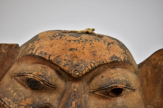 Antique chinese Bell / Mask lacquer wood - Gem