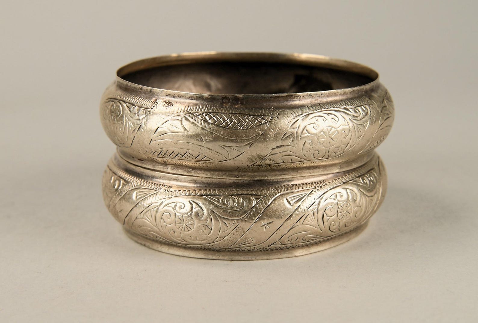 Pair of Antique Engraved Silver Bangles - Etsy