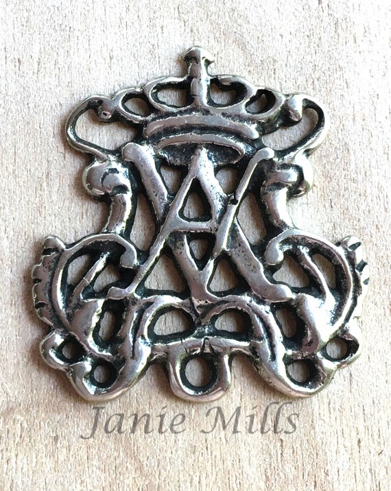 Ave Maria Symbol With Crown