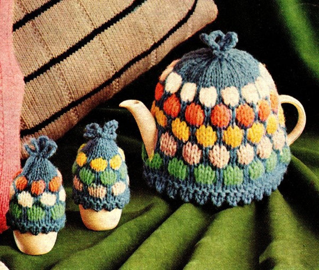 Vintage Spotty Dot Tea Cosy 2 Sizes & Matching Egg Cosies Knit in 2 ...