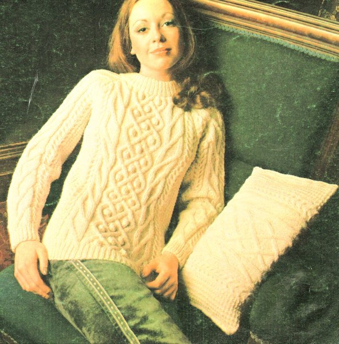 Womens Aran Cable Bobble Traditional Crew Neck Sweater & Cushion 34 ...