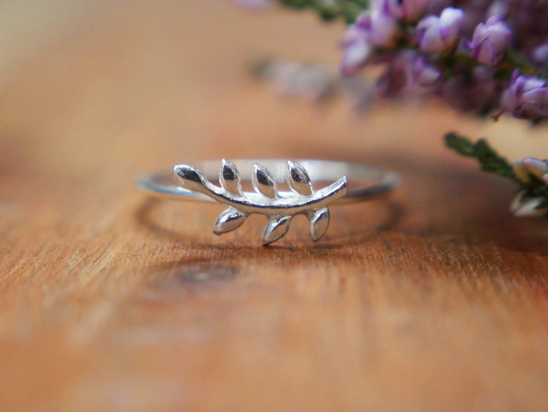 Scottish Fern Leaf Ring in Sterling Silver, Scotland Celtic Botanical Fern Forest Band Ring ...