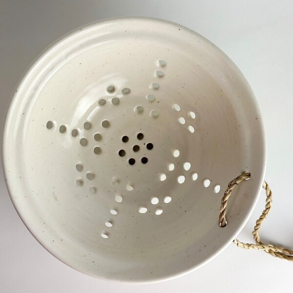 Ceramic Berry Bowl - Etsy