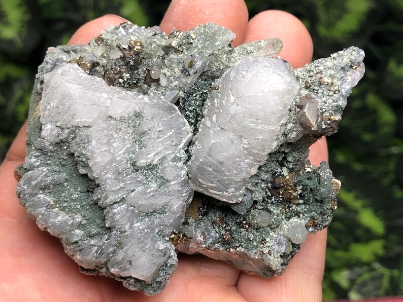 Amazing Calcite Chlorite Chalcopyrite Gyudyurska Mine Erma Reka ...