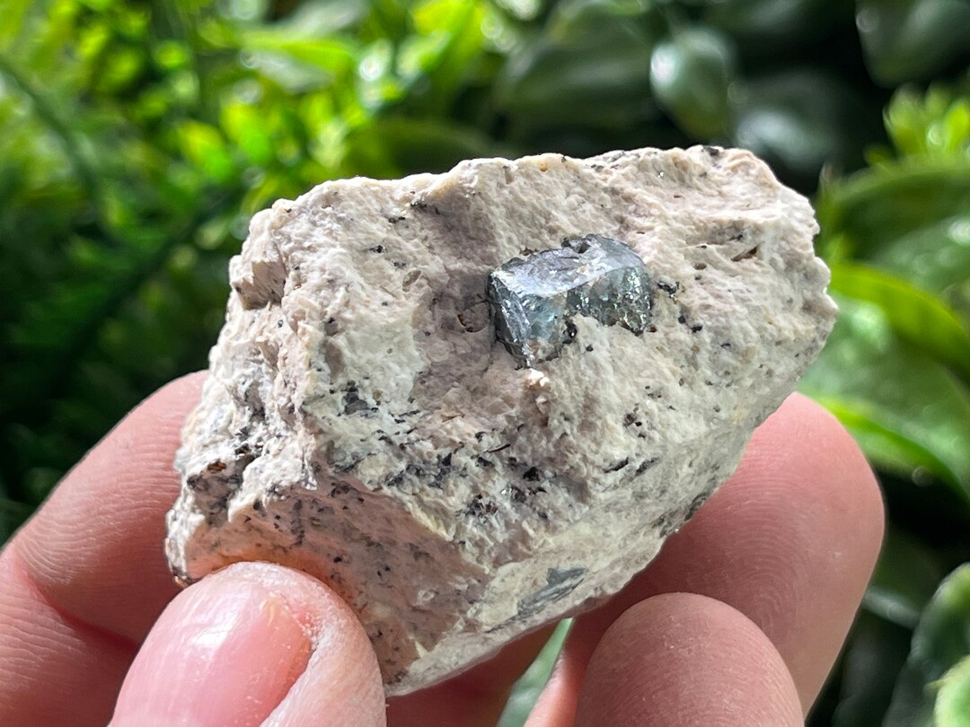 CORUNDUM Natural Crystal Minerals Specimen Clusters Souvenirs ...