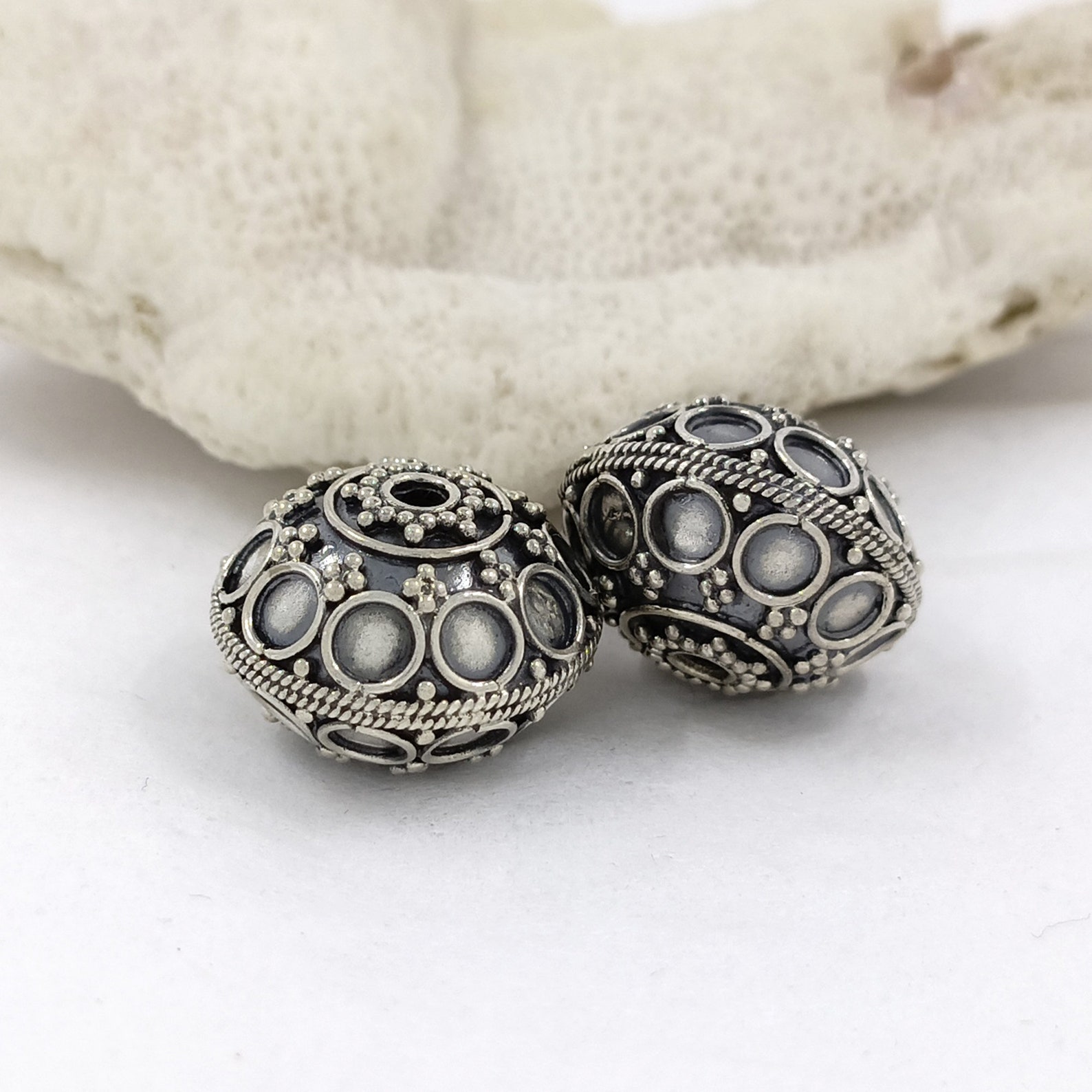 2pcs of 12.8mm X 18mm Round Bead Sterling Silver Bali Handmade Beads ...