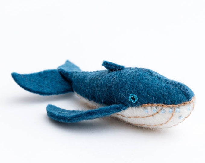 Felt Whale Ornament, Mini Humpback Whale, Felt Christmas Ornament - Etsy