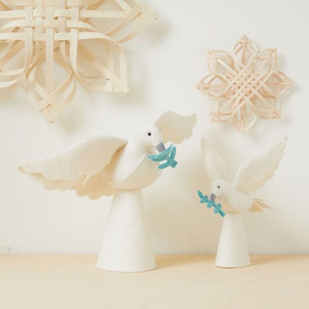 Small Season of Peace Dove Tree Topper, Hand Felted Holiday Bird ...