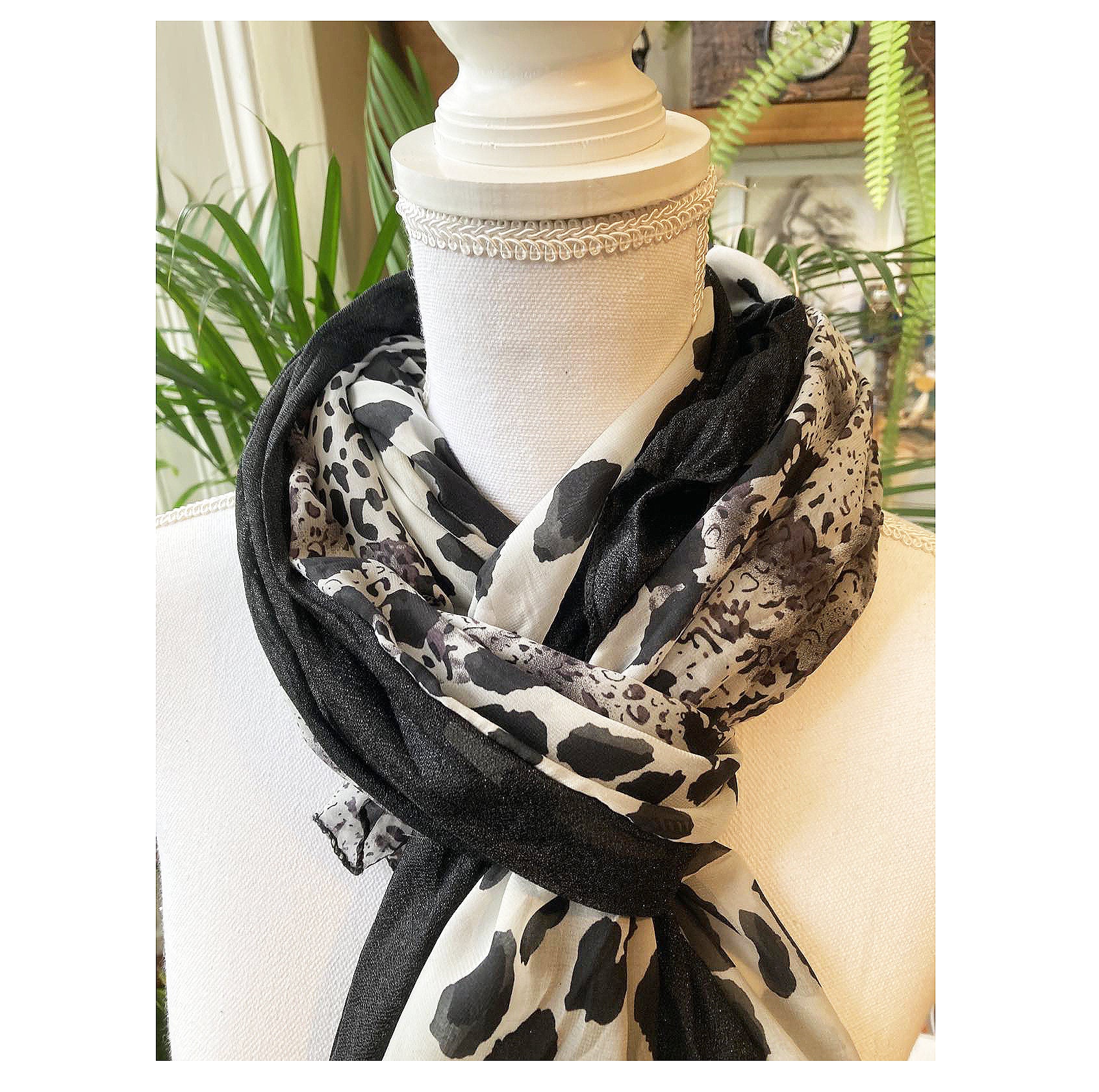 Black and White Vintage Scarf With Pompoms /big Scarves /gift - Etsy UK