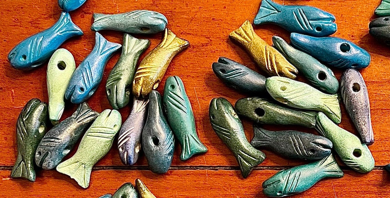 12 Hand-made Ceramic Fish Beads. - Etsy
