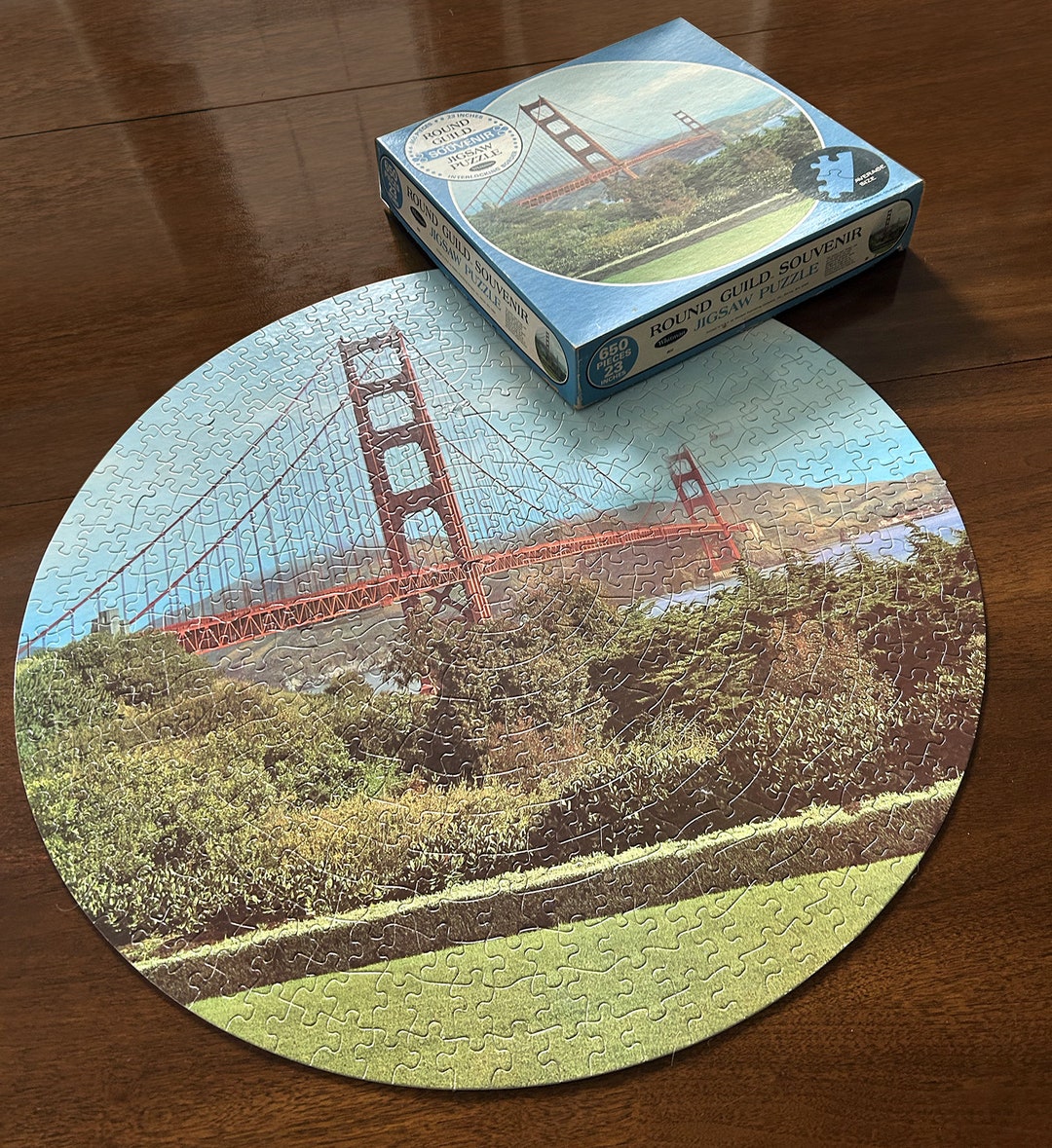 Vintage Round Guild Souvenir Jigsaw Puzzle of Golden Gate Bridge, San ...