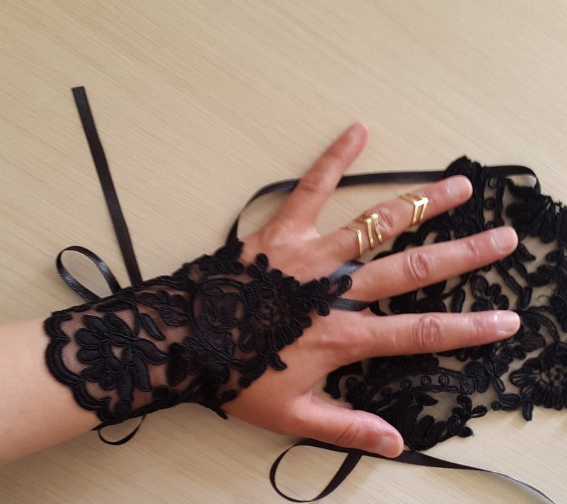 Gothic Black Lace Wedding Gloves Costume Gloveshalloween - Etsy