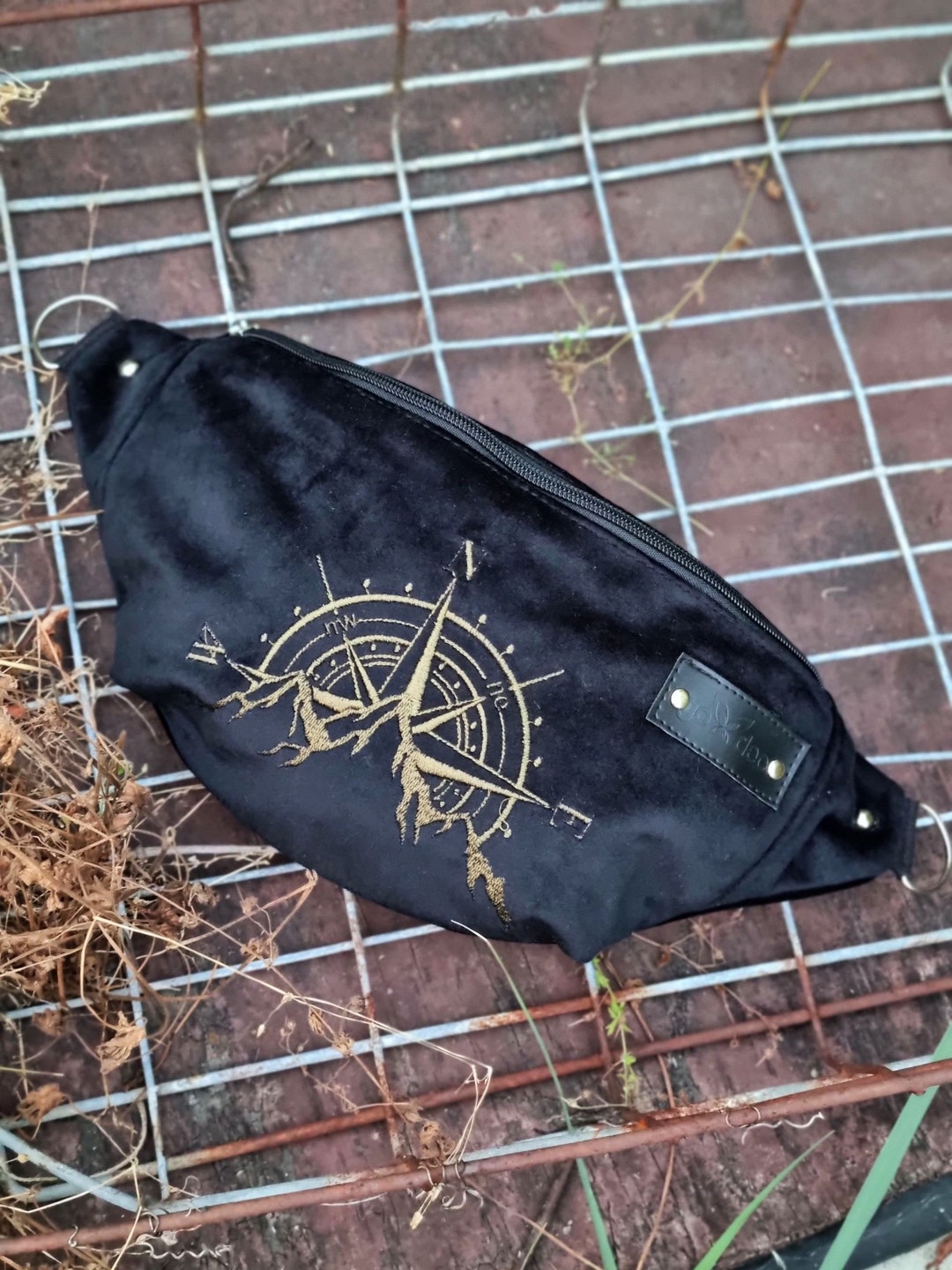 Black Compass Fanny Pack, Traveler Waist Bag, Adventure Hip Bag ...
