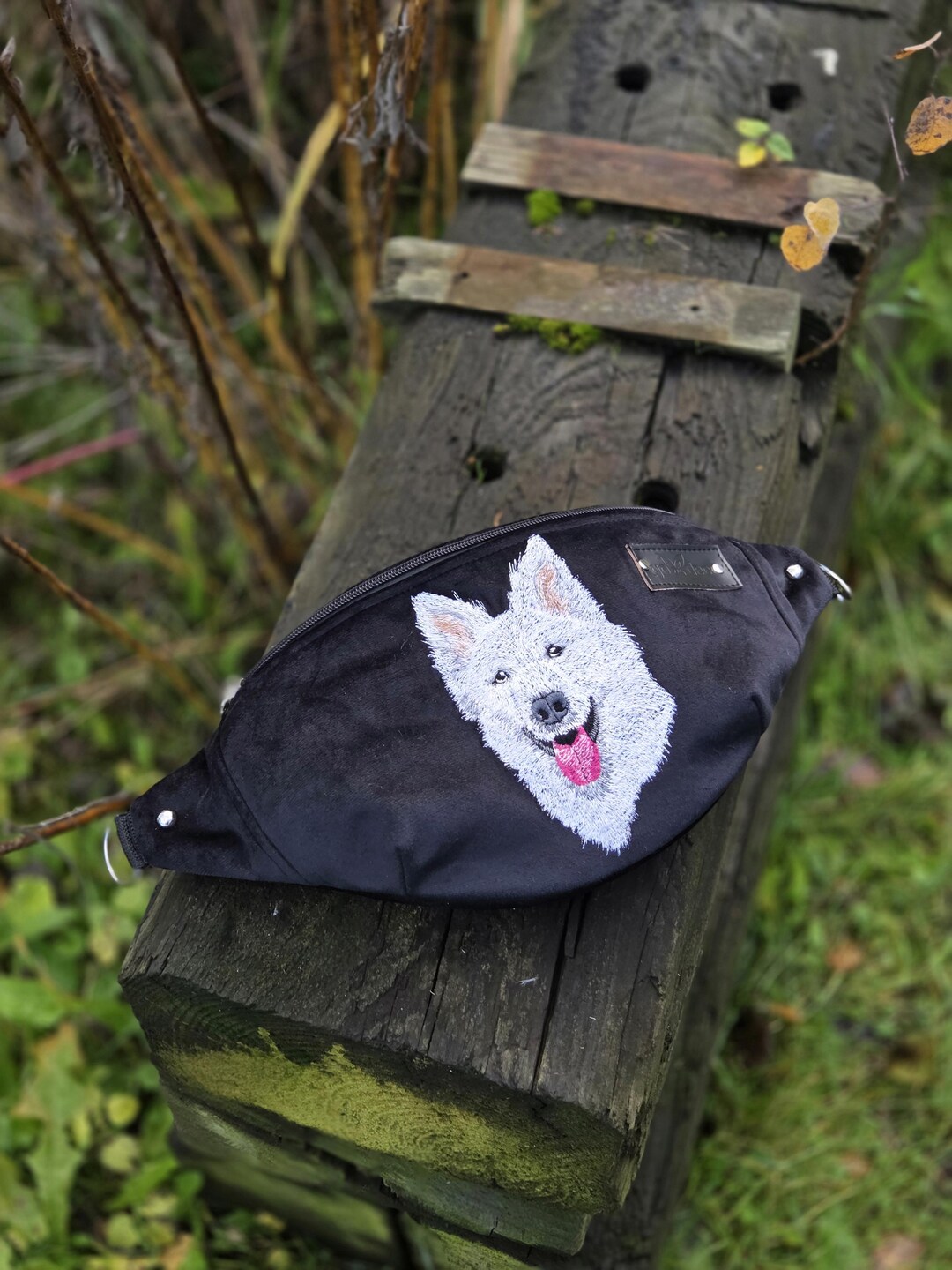 Samoyed Fanny Pack, Embroidered Samoyed Dog Waist Bag, Black Velvet ...