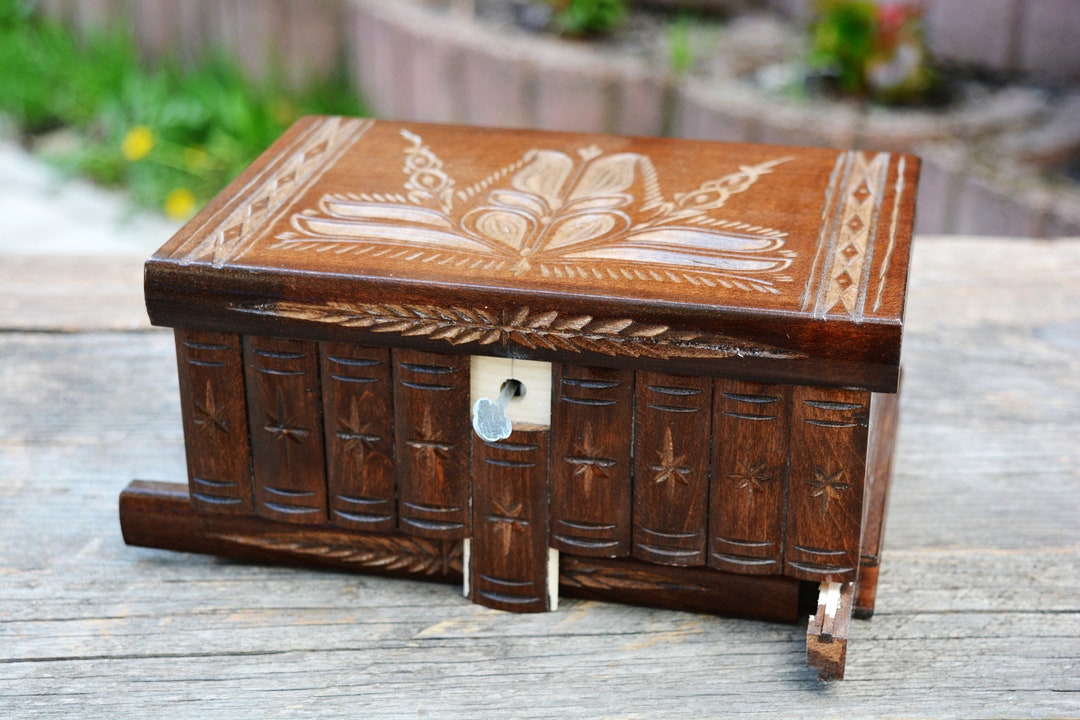 Personalized Wooden Jewelry Treasure Secret Locking Box, Keepsake for ...