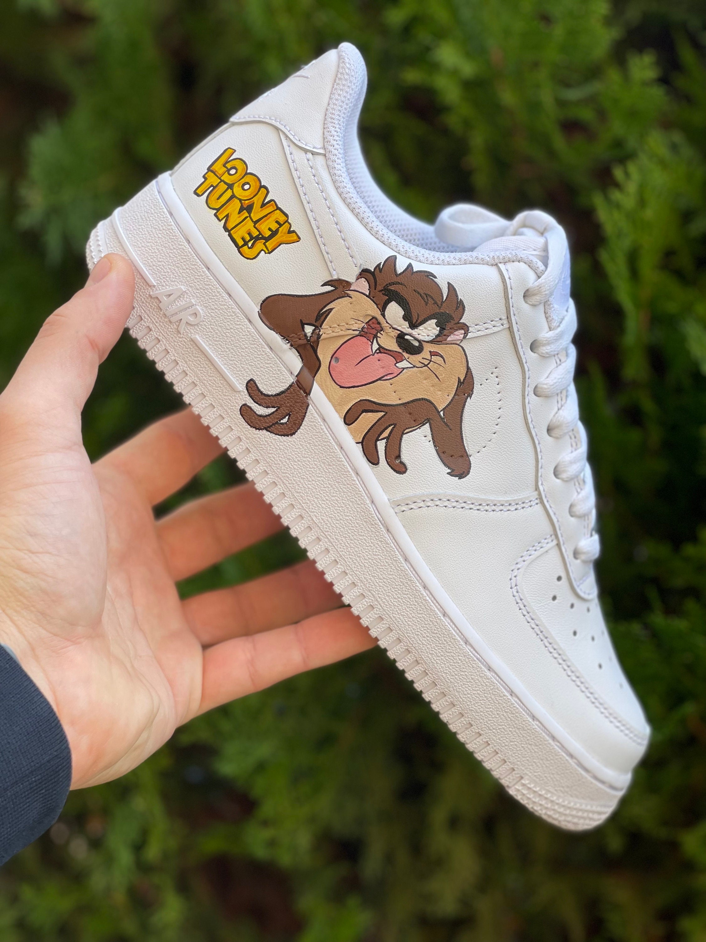 Custom Air Force 1/ Custom Shoes/ Hand Painted/ Taz / Tasmanian Devil ...