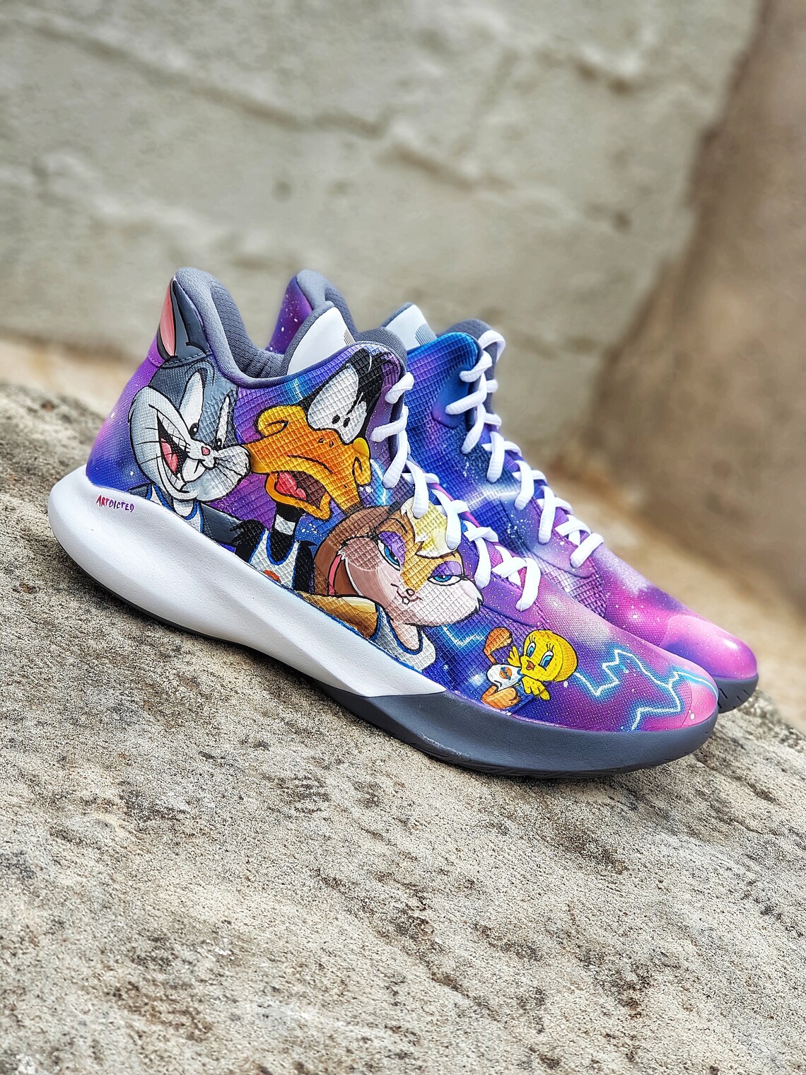 Custom Jam Shoes/ NBA /bugs / Βasketball Shoes/ MJ / Basketball - Etsy