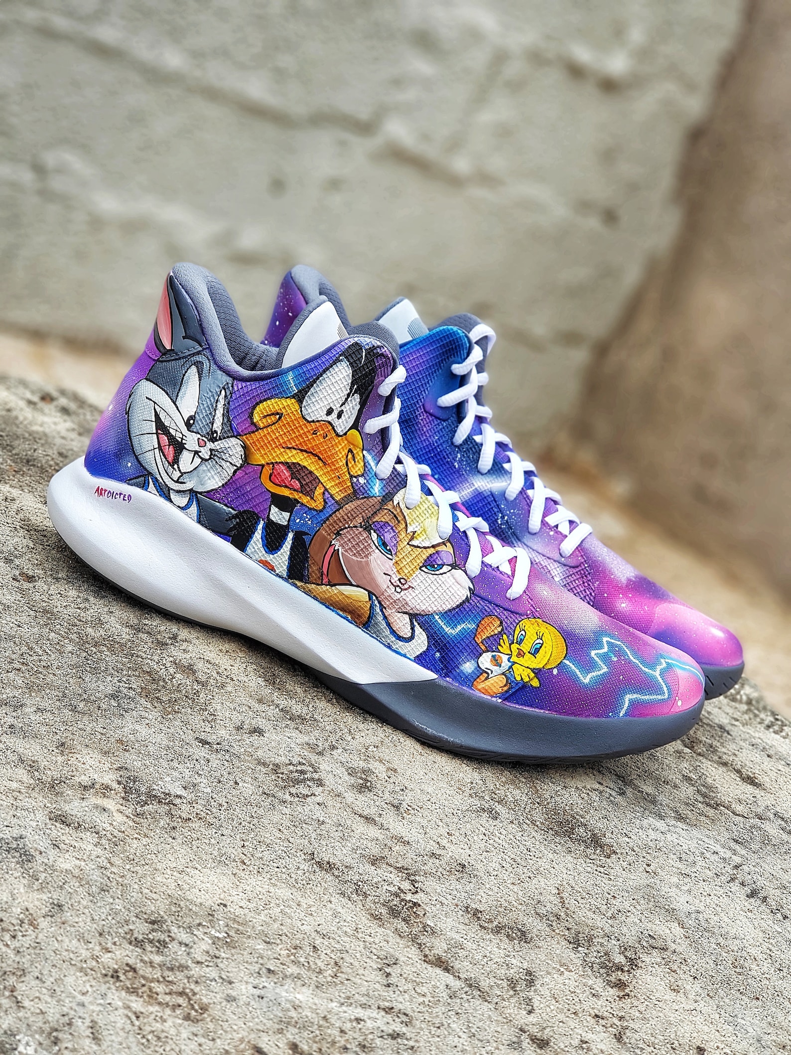 Custom Jam Shoes/ NBA /bugs / Βasketball Shoes/ MJ / - Etsy