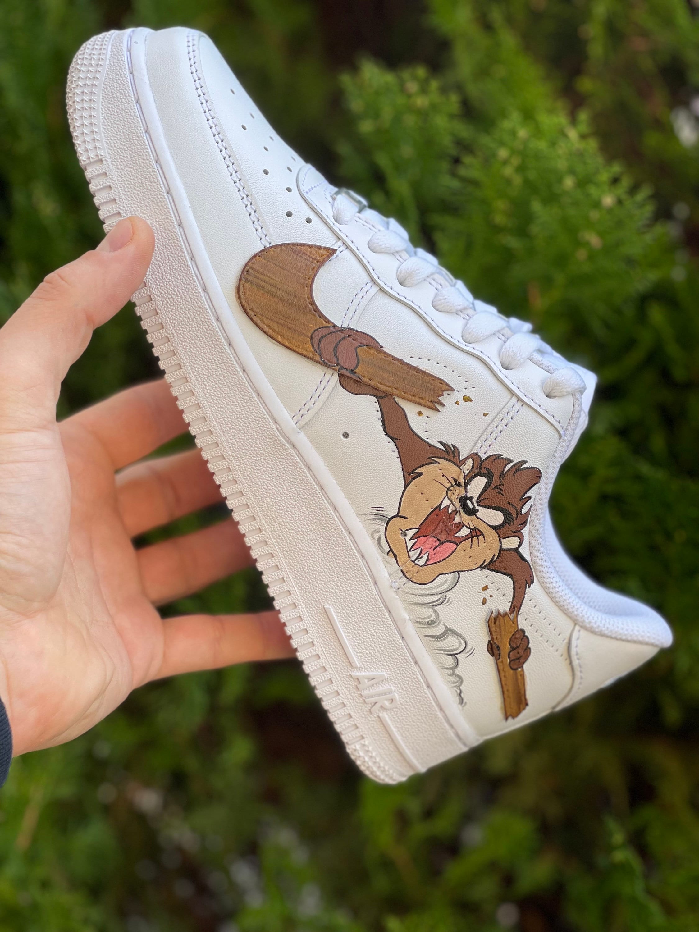 Custom Air Force 1/ Custom Shoes/ Hand Painted/ Taz / Tasmanian Devil ...