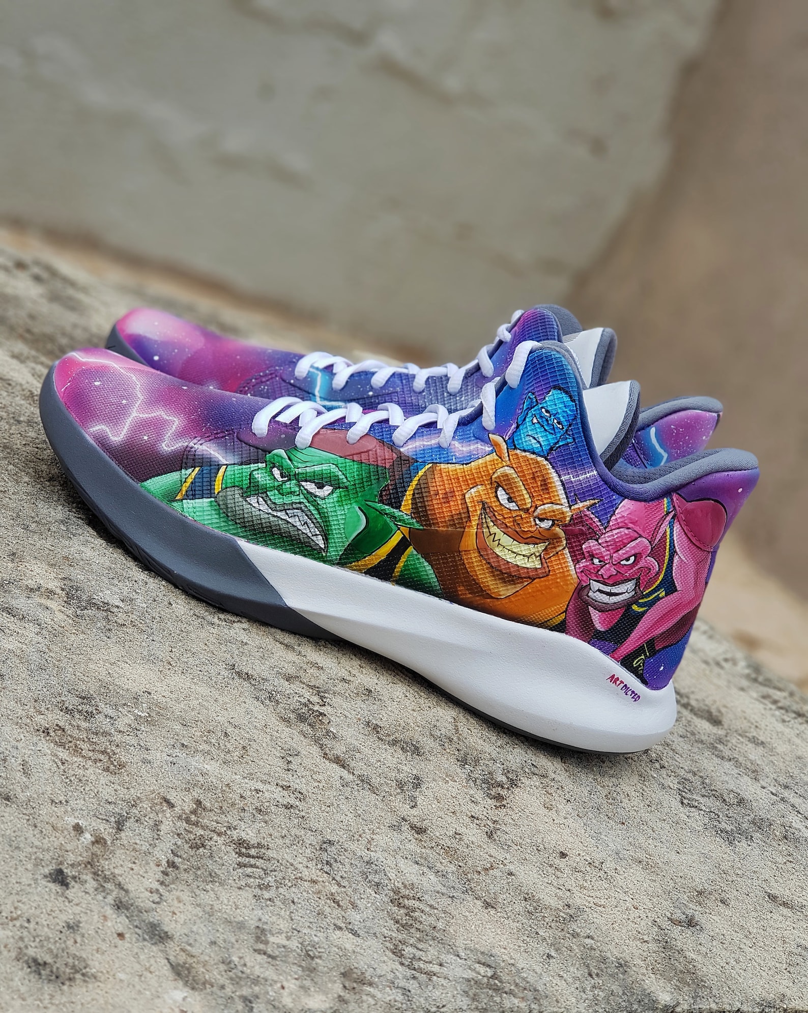 Custom Jam Shoes/ NBA /bugs / Βasketball Shoes/ MJ / - Etsy