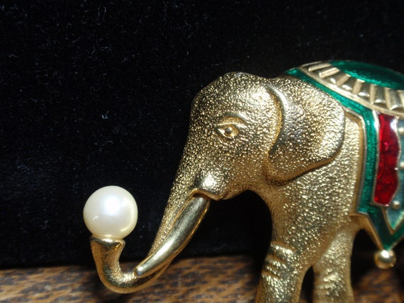 Monet Enamel Elephant Brooch - Gem