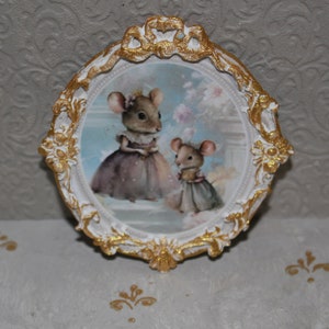 Dollhouse Picture Adorable Mice , Oval Miniature Mouse Wall Plaque ...