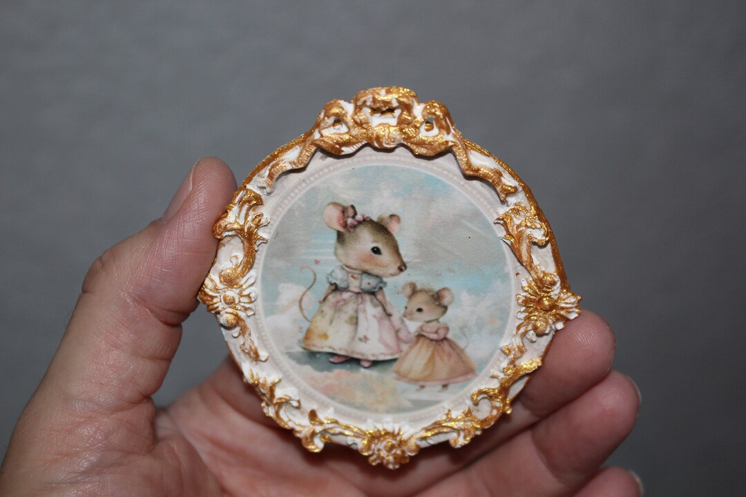 Dollhouse Picture Adorable Mice , Oval Miniature Mouse Wall Plaque ...