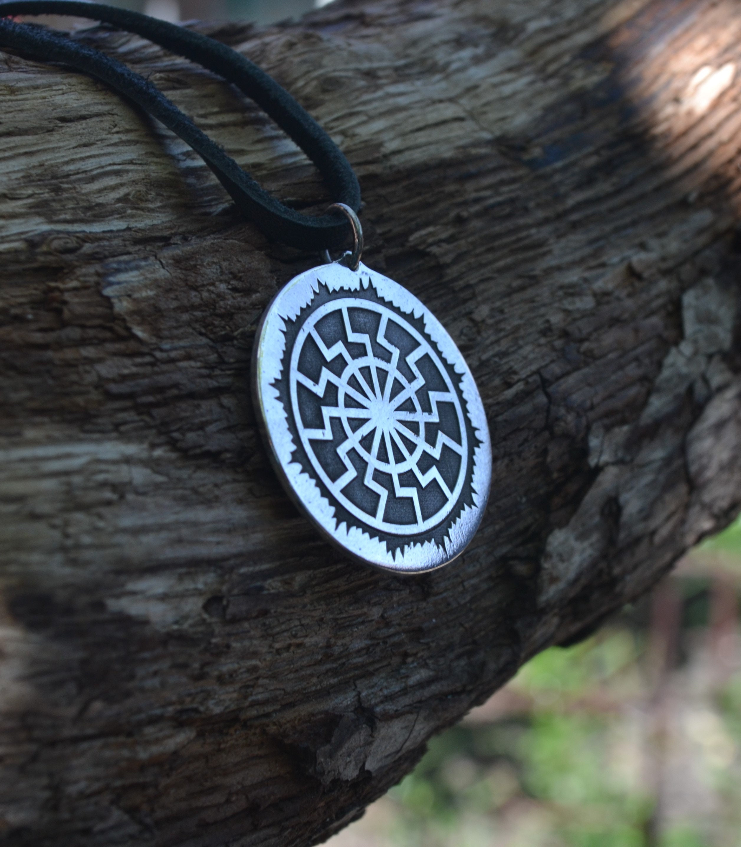 Black Sun pendant. Schwarze Sonne. Norse amulet. Slavic | Etsy