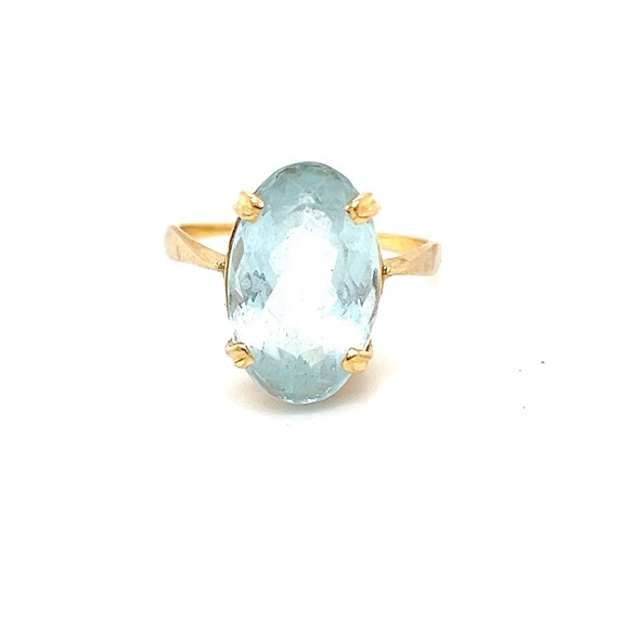 14k Gold Oval Shaped Topaz (?) Ring - Gem