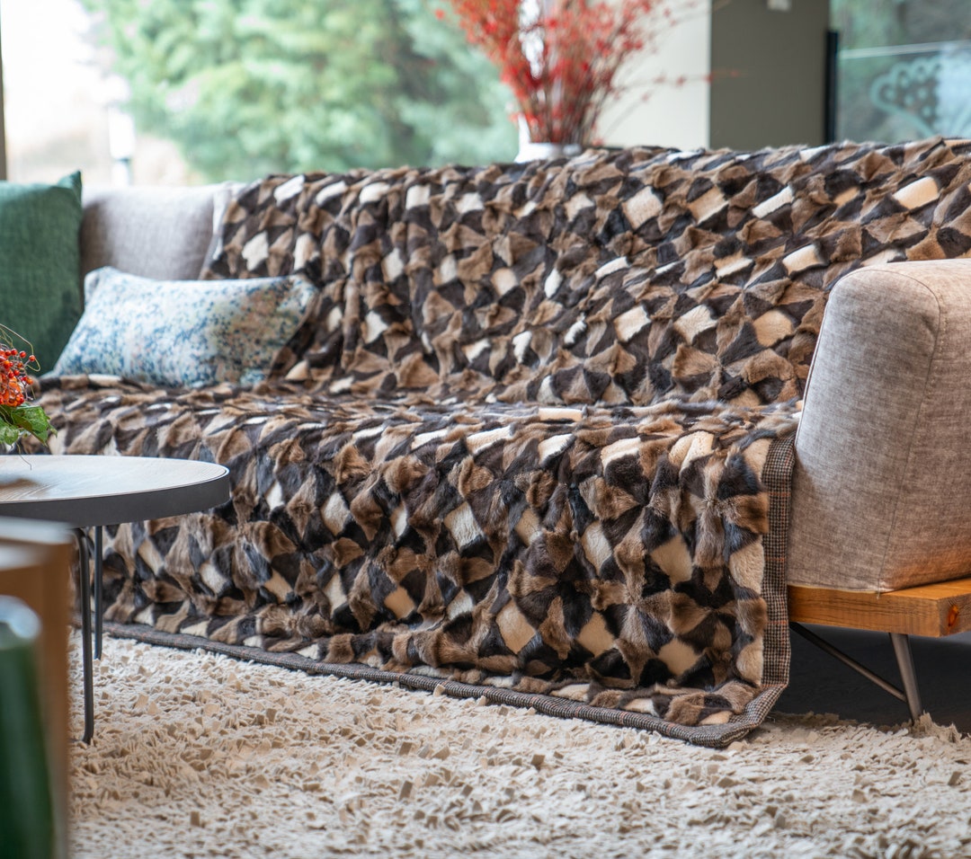 Zobel pelzdecke in beige und braun ton, Pelzdecke, Echtfell Decke ...