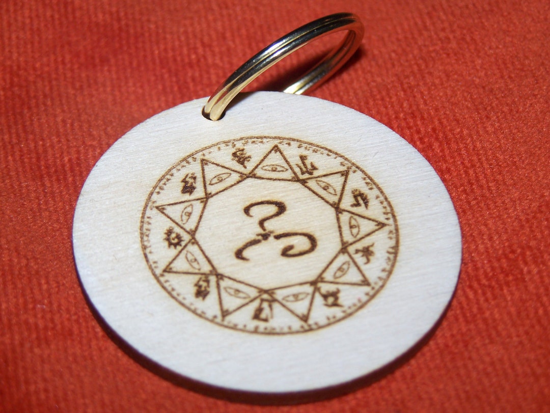 Eldrich Steampunk Yellow Sign Keyring - Etsy