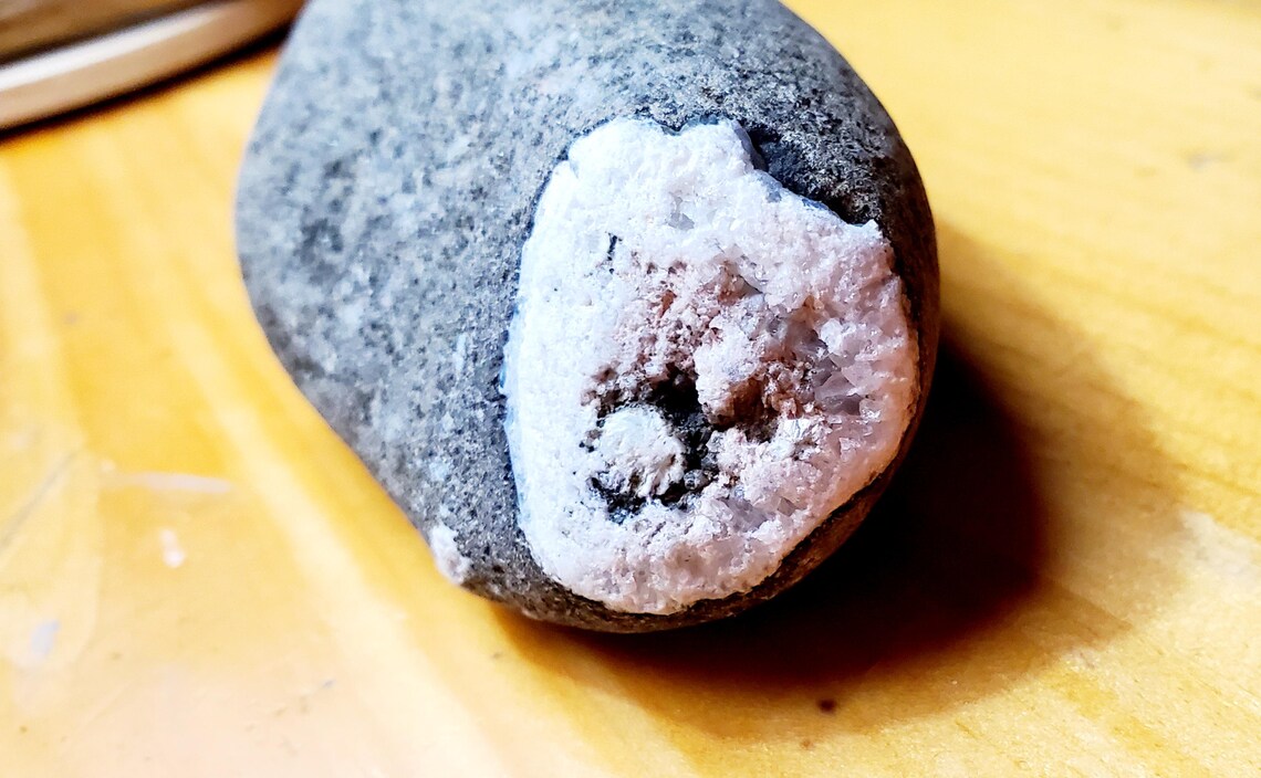 Unique Lake Superior Basalt With Quartz Inclusion Rock for Crafts ...