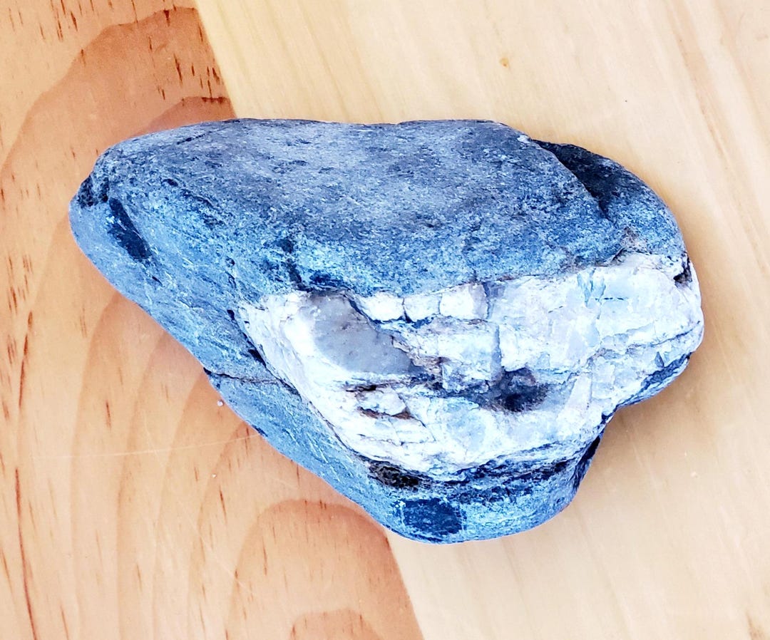 Unique Marquette, MI, Lake Superior Basalt and Quartz Stone for ...