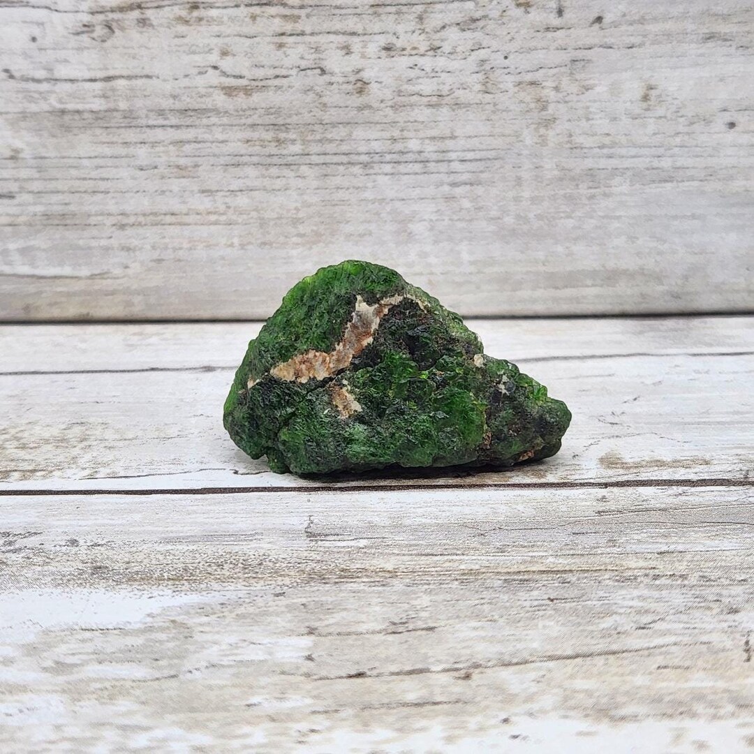 Chrome Diopside Rough Crystal From Russia, Raw Chrome Diopside Crystal ...