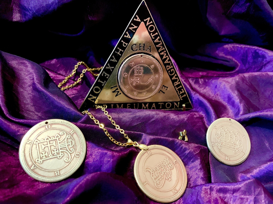 Solid Brass Hand-crafted Triangle of Art Key of Solomon Seal Occult ...