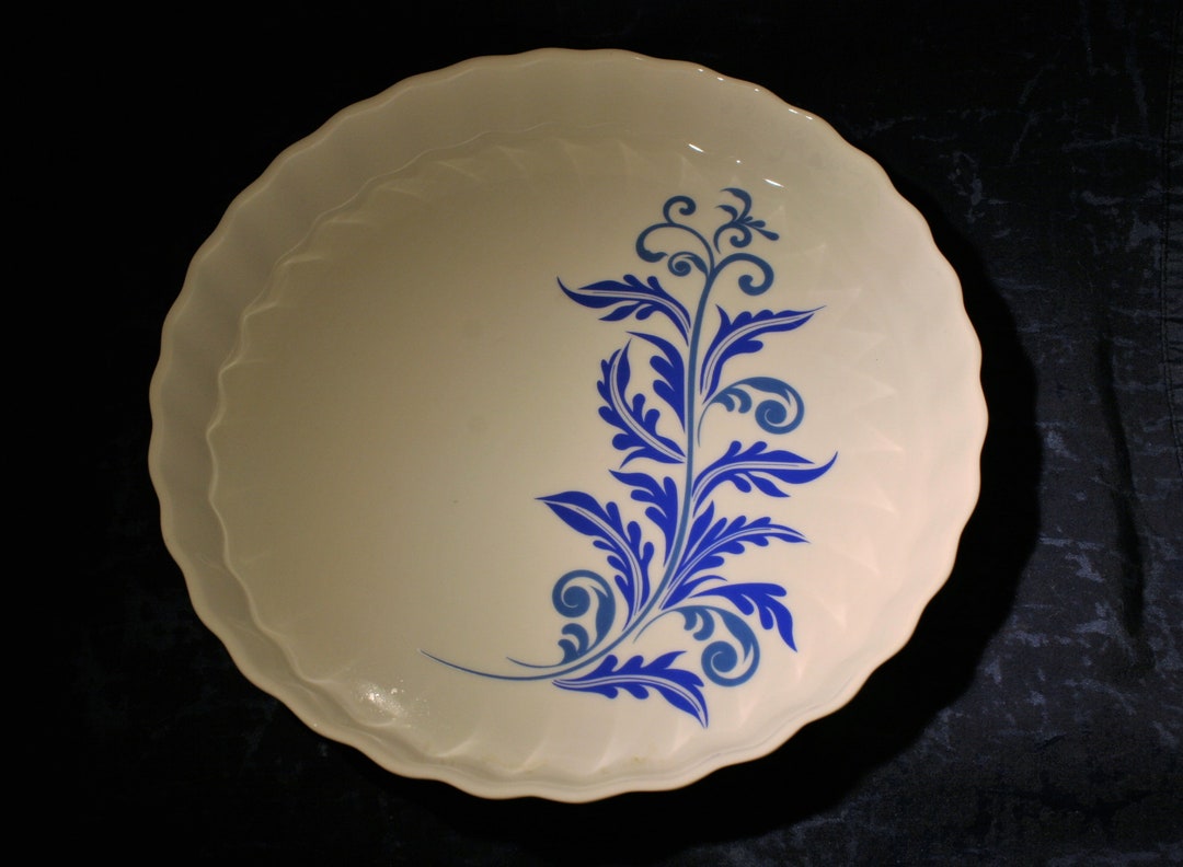 White Ceramic Pie Dish Blue Leaf Detail - Etsy