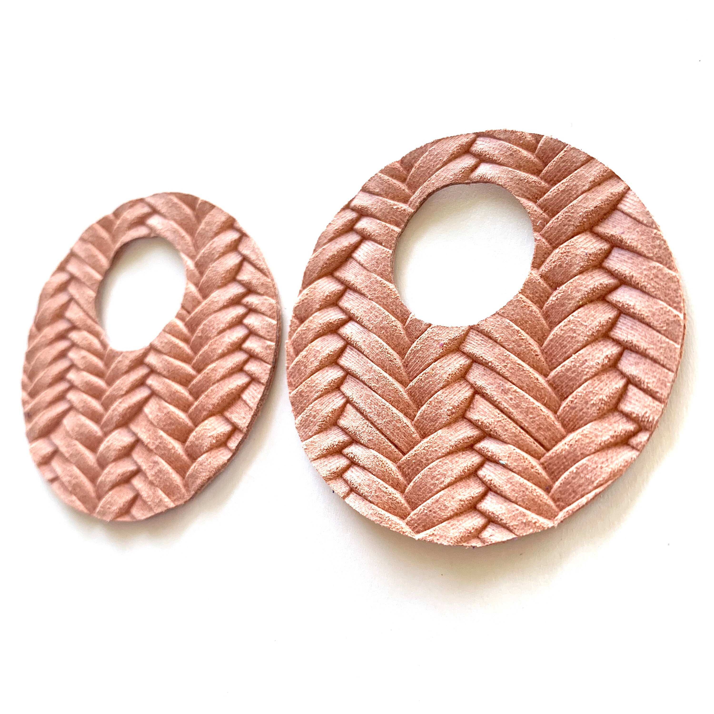 NEW Shape Emerald Green Fishtail Braided Embossed Leather | Etsy