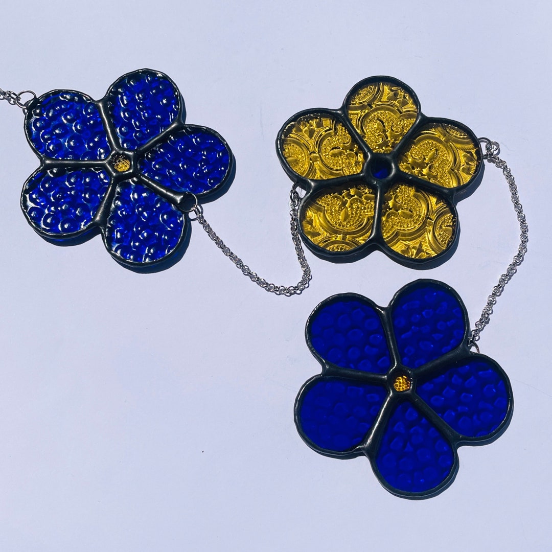 Daisy Chain Suncatcher - Etsy