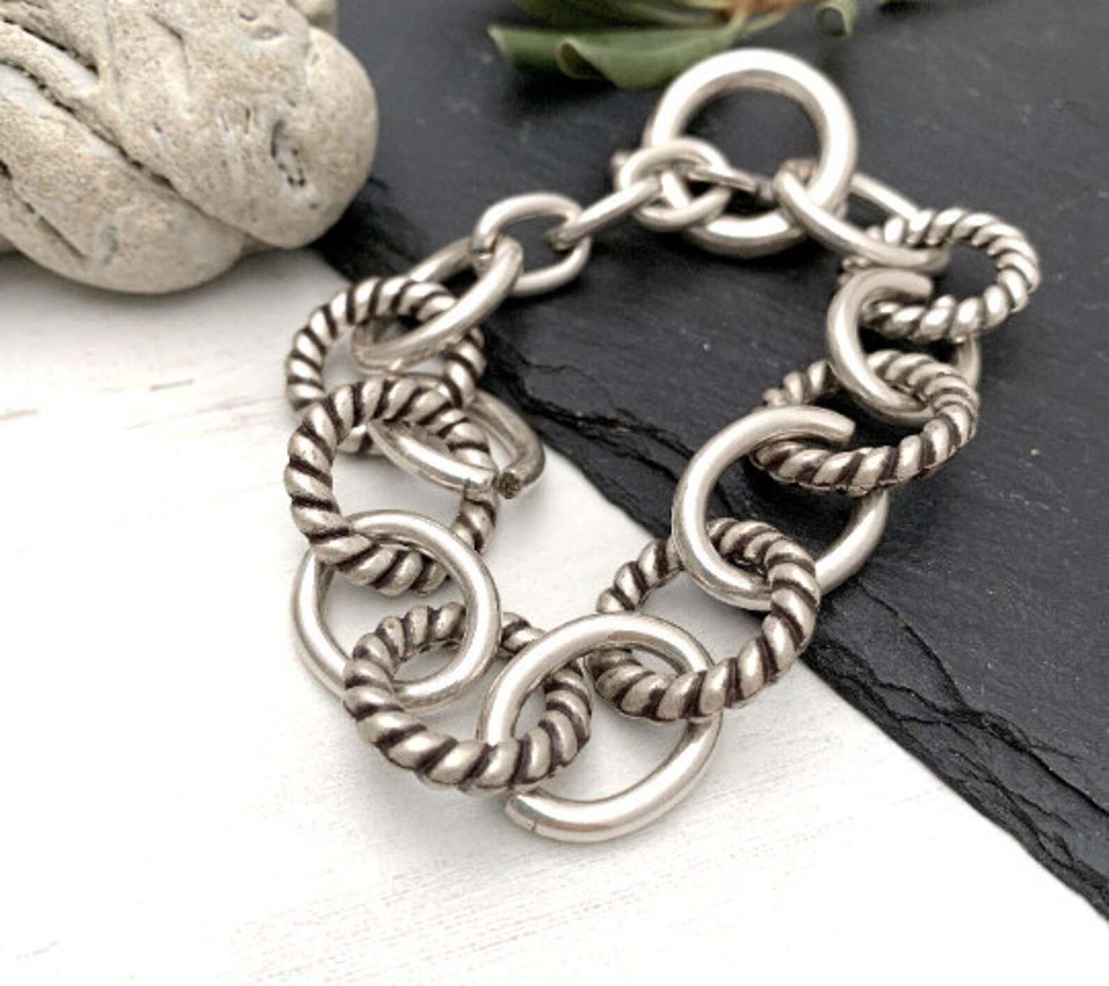 Silver Chain of Large Rings Bracelet Grand Hammered Funky - Etsy