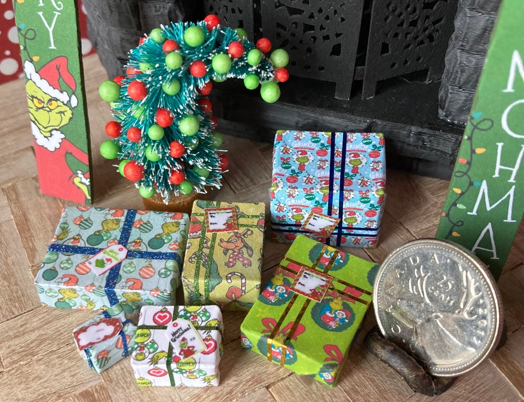 Miniature Grinch Christmas Tree and Gifts for Dollhouse - Etsy