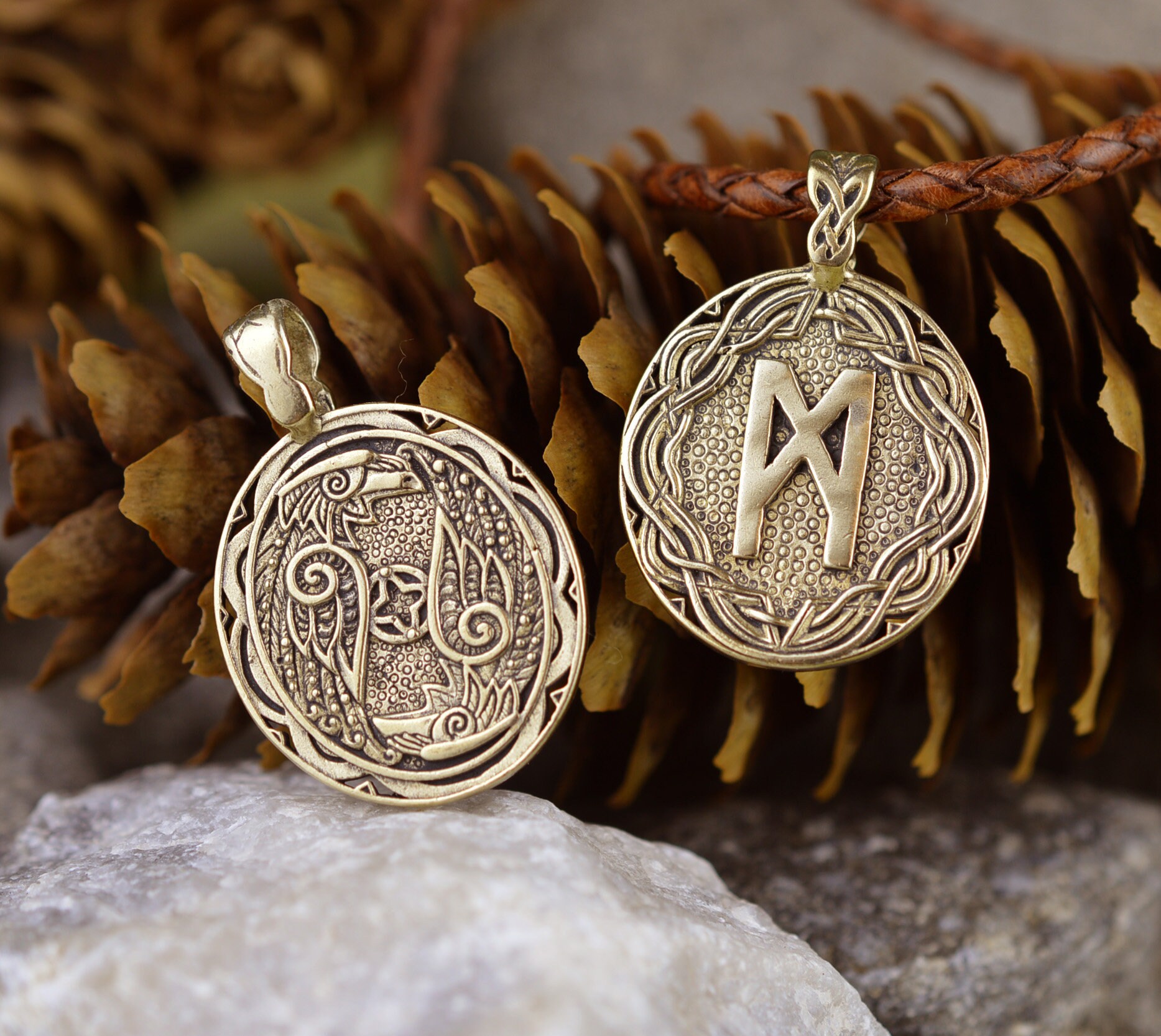 Mannaz Rune pendant. Nied. Scandinavian Witchcraft Amulet. | Etsy