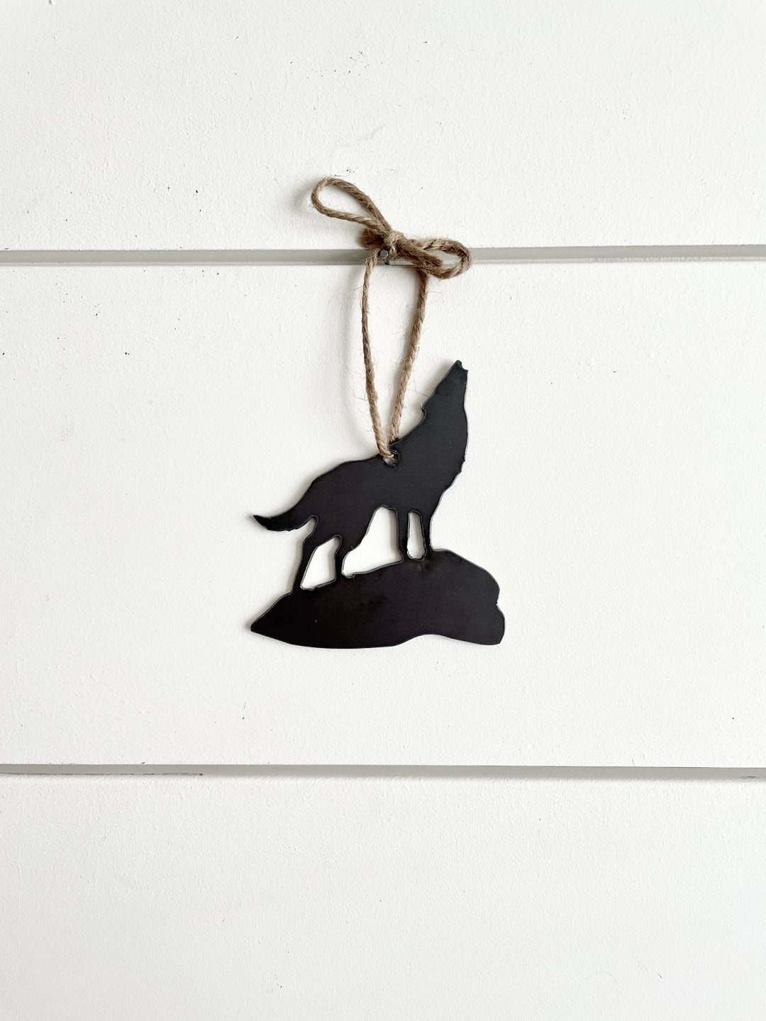 Wolf Ornament - Howling Wolf Christmas Ornament - Outdoors Christmas ...