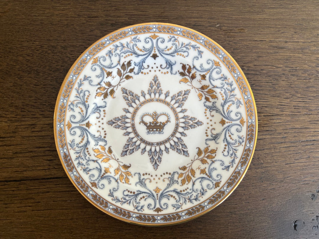Queen Elizabeth Golden Jubilee Plate - Etsy